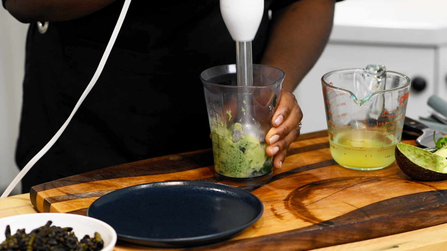 Mbinzo with avocado and spinach sauce - Blue Fufu