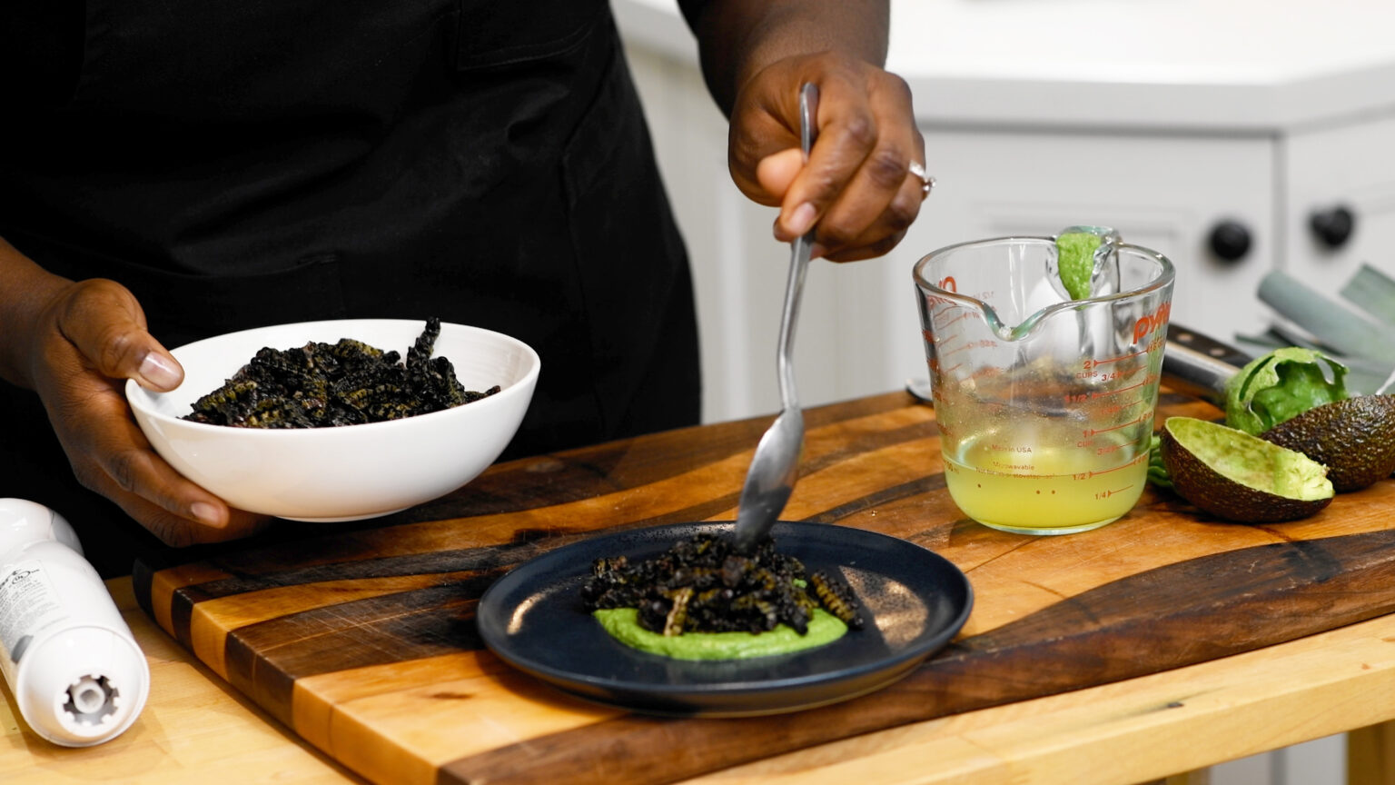 Mbinzo with avocado and spinach sauce - Blue Fufu